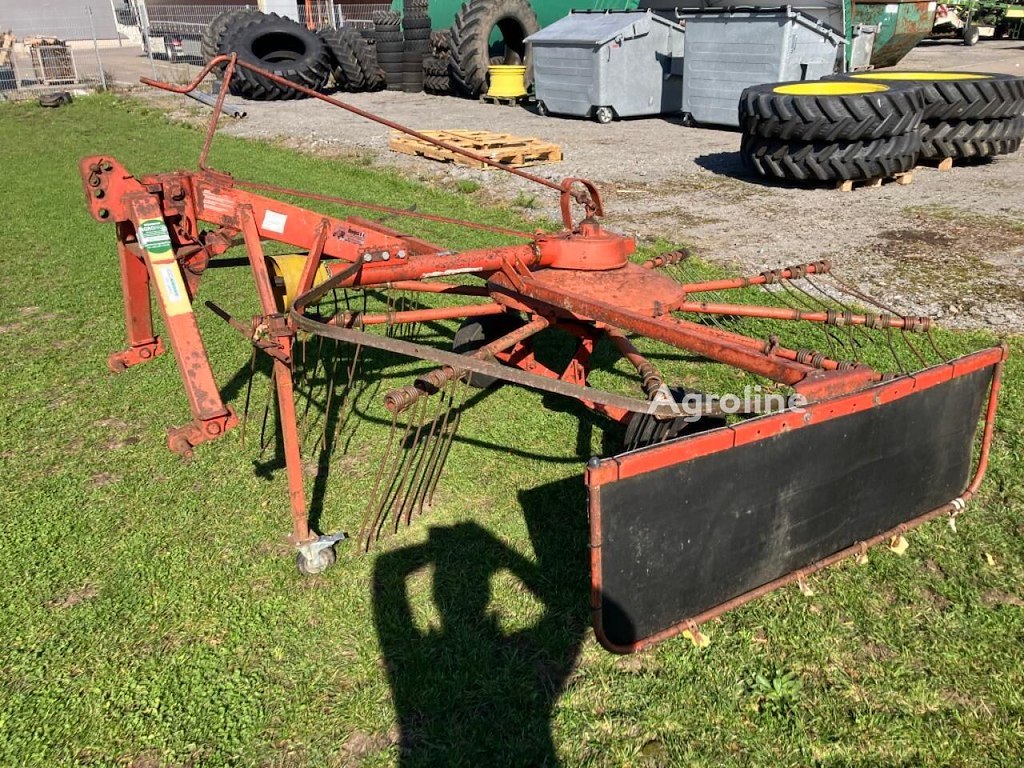 Fella TS 325 trakasti formirač otkosa
