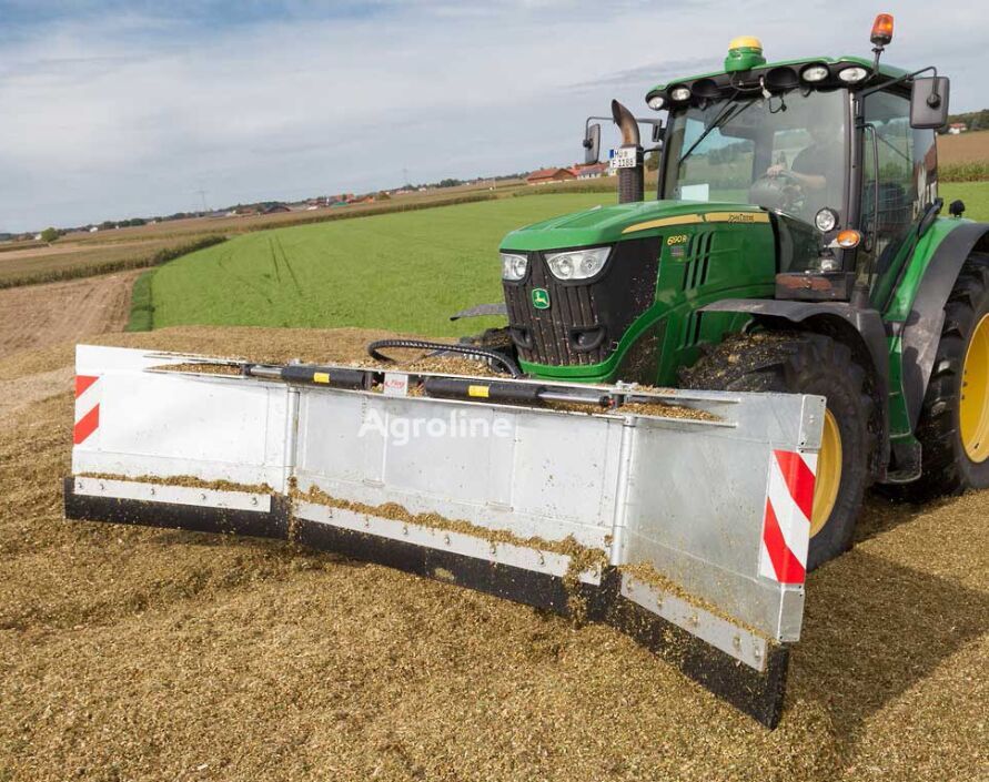 Novi Fliegl Maxi potiskivač krme