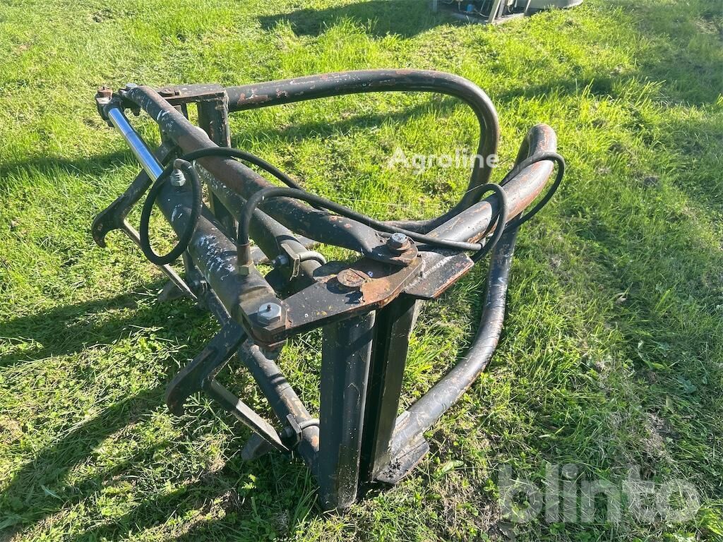 Prodaje se hvataljku za bale na aukciji