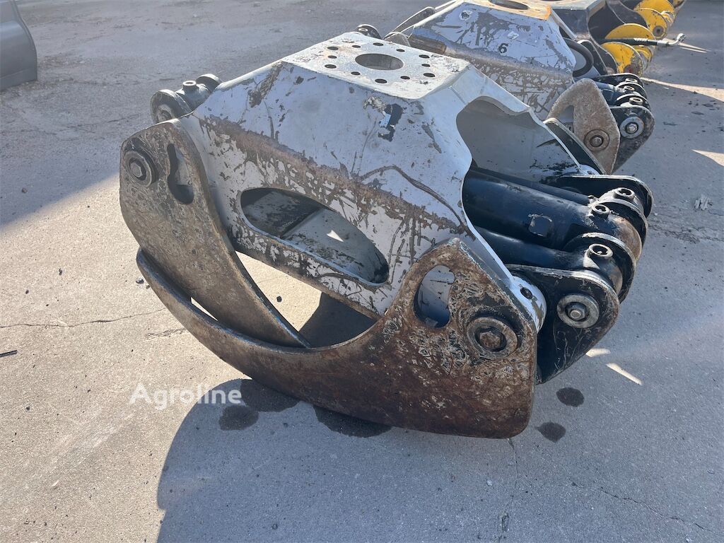 Prodaje se Komatsu G40HD hvataljku za trupce na aukciji