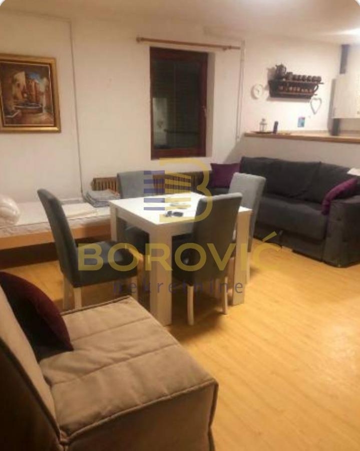 Kopaonik-Brzeće, 145m2, pr+I+ptk, 2. 3 ara