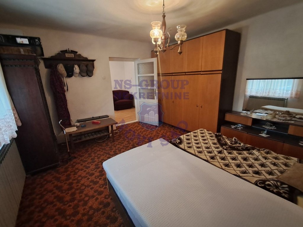 Prodaja kuce u Begecu.