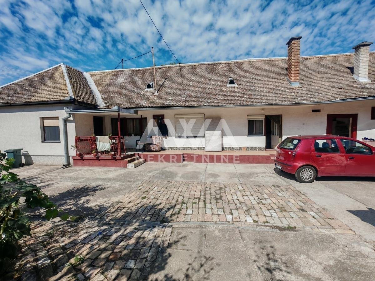 Apatin. Prizemna kuća 161m2, plac 20ar