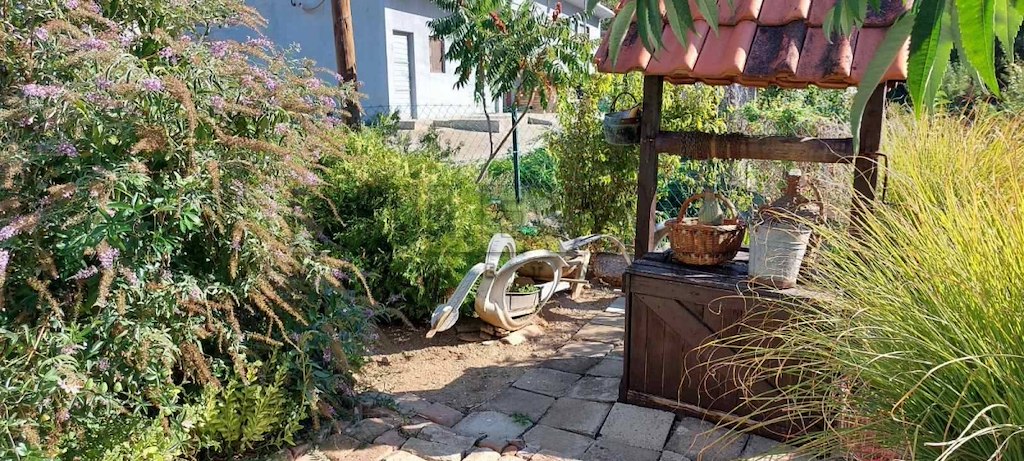 Na prodaju vikendica, plac 462m2, Donji Matejevac