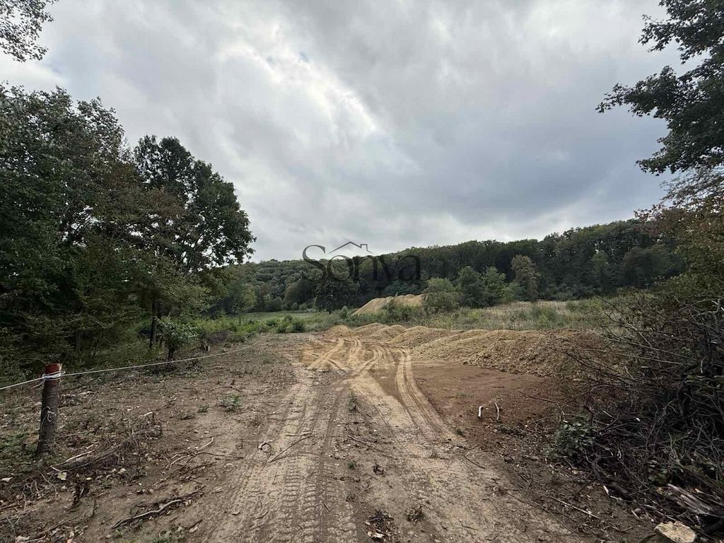 GRAĐEVINSKI PLAC - VRDNIK - 1227m2