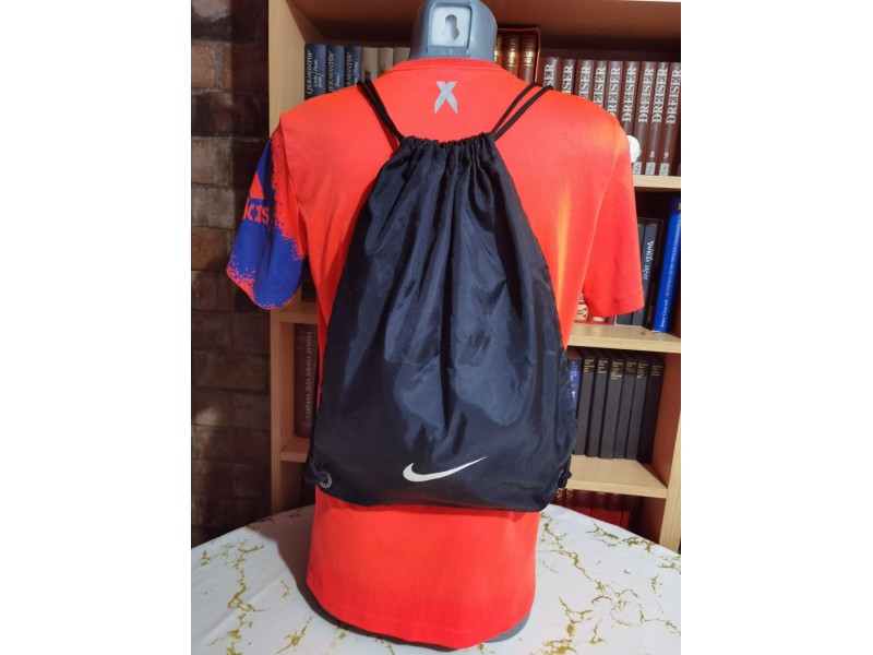 2. Nike INDONESIA HIT RANAC