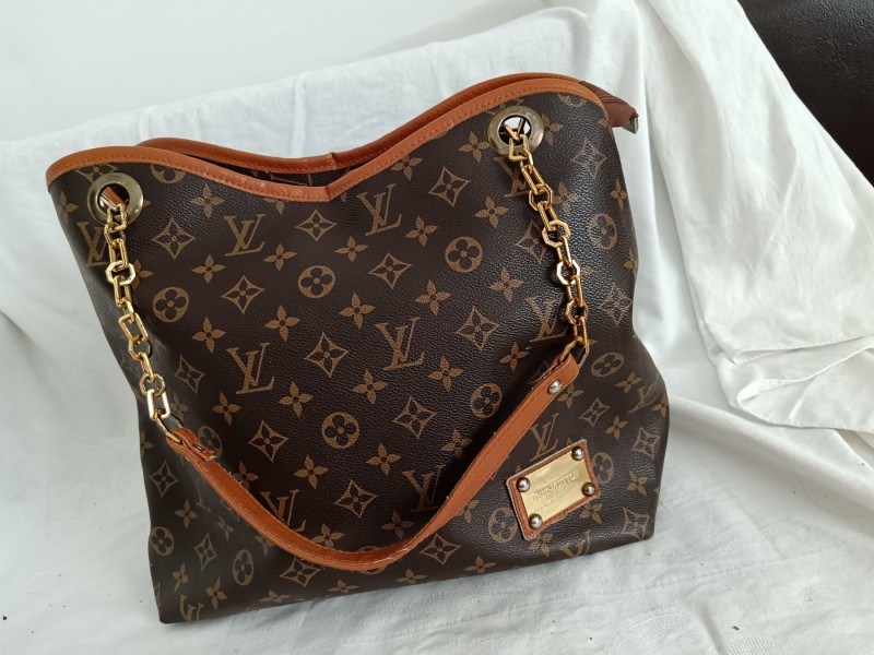 LOUIS VUITTON Torba