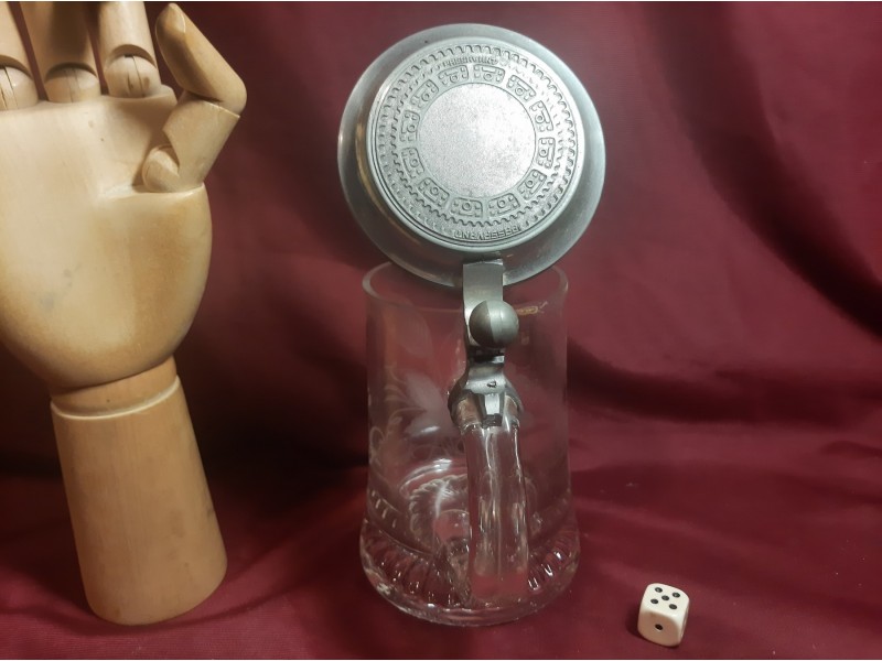 VTG RUČNO GRAVIR STAKLO PIVSKA KRIGLA KALAJ POKLOP 0.5L
