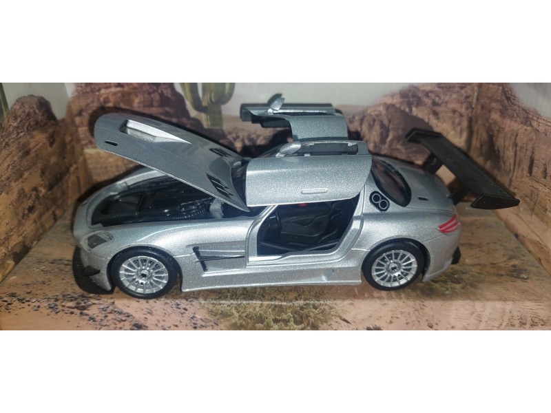 MotorMax Mercedes-Benz SLS AMG GT3 1:24