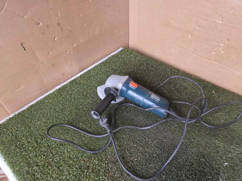 ugaona brusilica Black & Decker KG65 – 650W, prečnik di