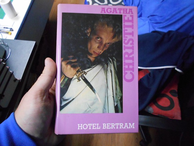 AGATA KRISTI - HOTEL BERTRAM
