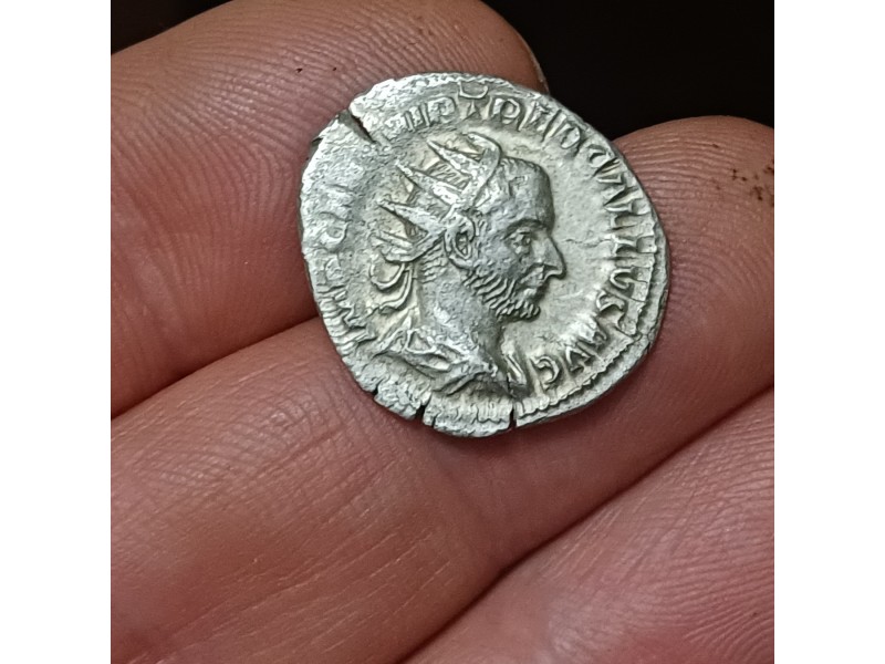 Antoninian srebro