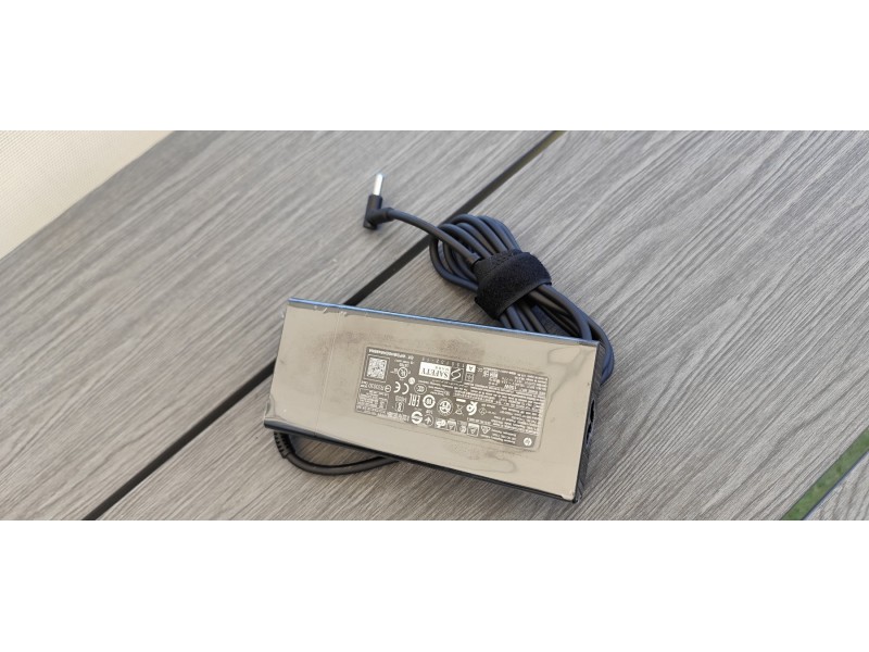 HP 150W Punjač za Laptop – kao nov