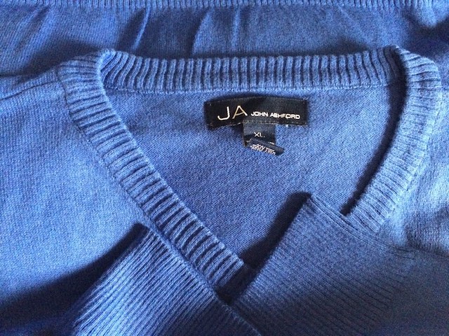 JOHN ASHFORD plavi dzemper,vel XL