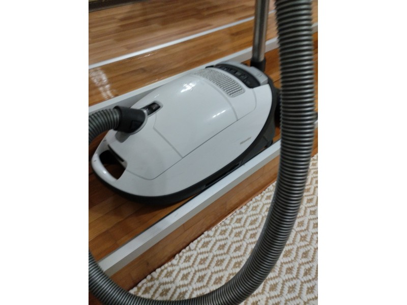 Miele s 8340