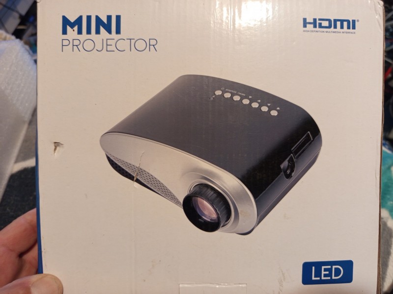 MINI PROJEKTOR RD 802 100 inc slika