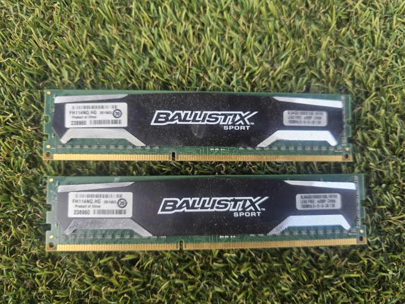 Na prodaju 2x RAM memorija Ballistix Sport.
