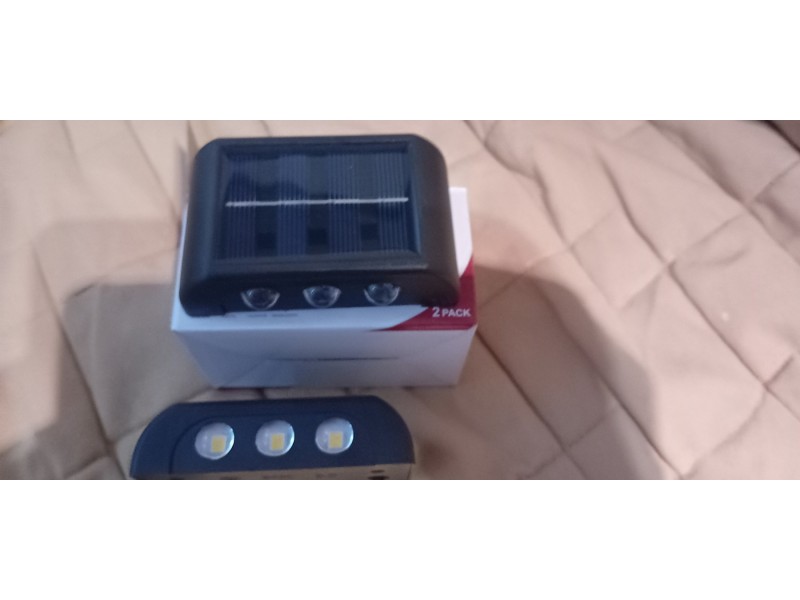 2 solarne lampe