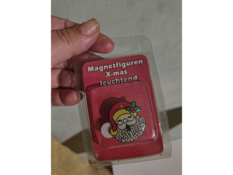 DEDA MRAZ 2 SVETLEĆA ZNAČKA-MAGNET GLANC GERMANY