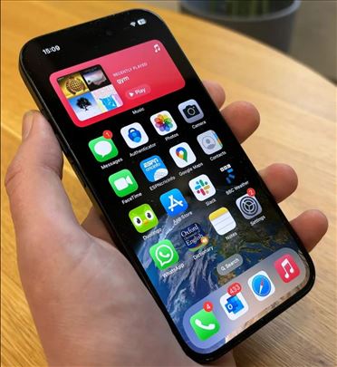 iPhone 15 u novom stanju