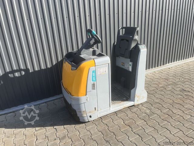 Traktor
Jungheinrich EZS350