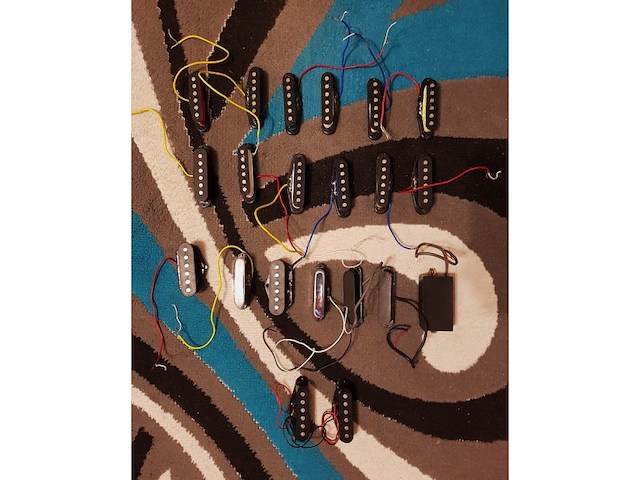 Magneti sa više električnih gitara