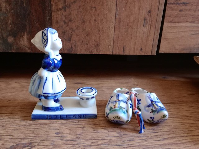 Delft blue svećnjak i par klompi