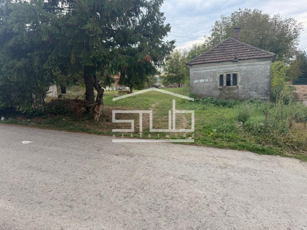 Centar, Mala Ivanča, 10 ari, plac u građevinskom području! ID#1422 29.900 €