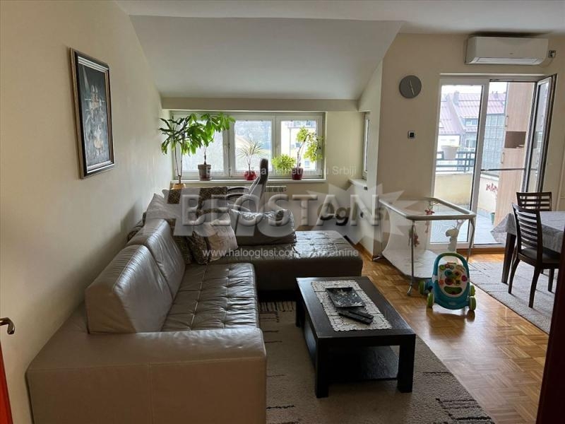 Novi Beograd - Blok 62 #64505 700 €