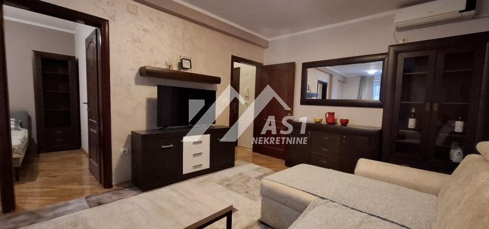 Izdaje se lep duplex stan u Cara Dusana ID#3805 650 €
