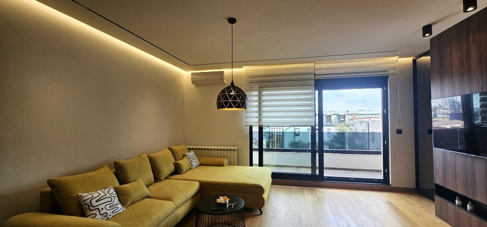 LUX stan kod Autokomande ID#2365
1.100 €
