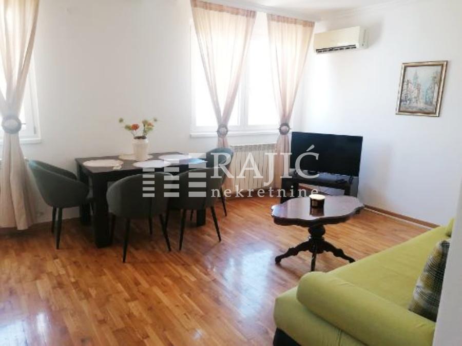 Voždovac, Bioskop Voždovac, Vojvode Stepe, 3.0, 76 m2 #4335 750 €