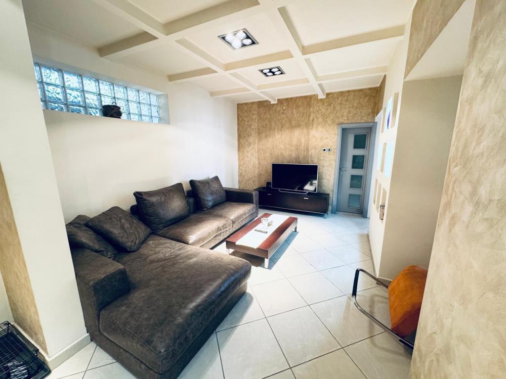 Izdaje se lux stan kod Botaničke bašte ID#7440
700 €