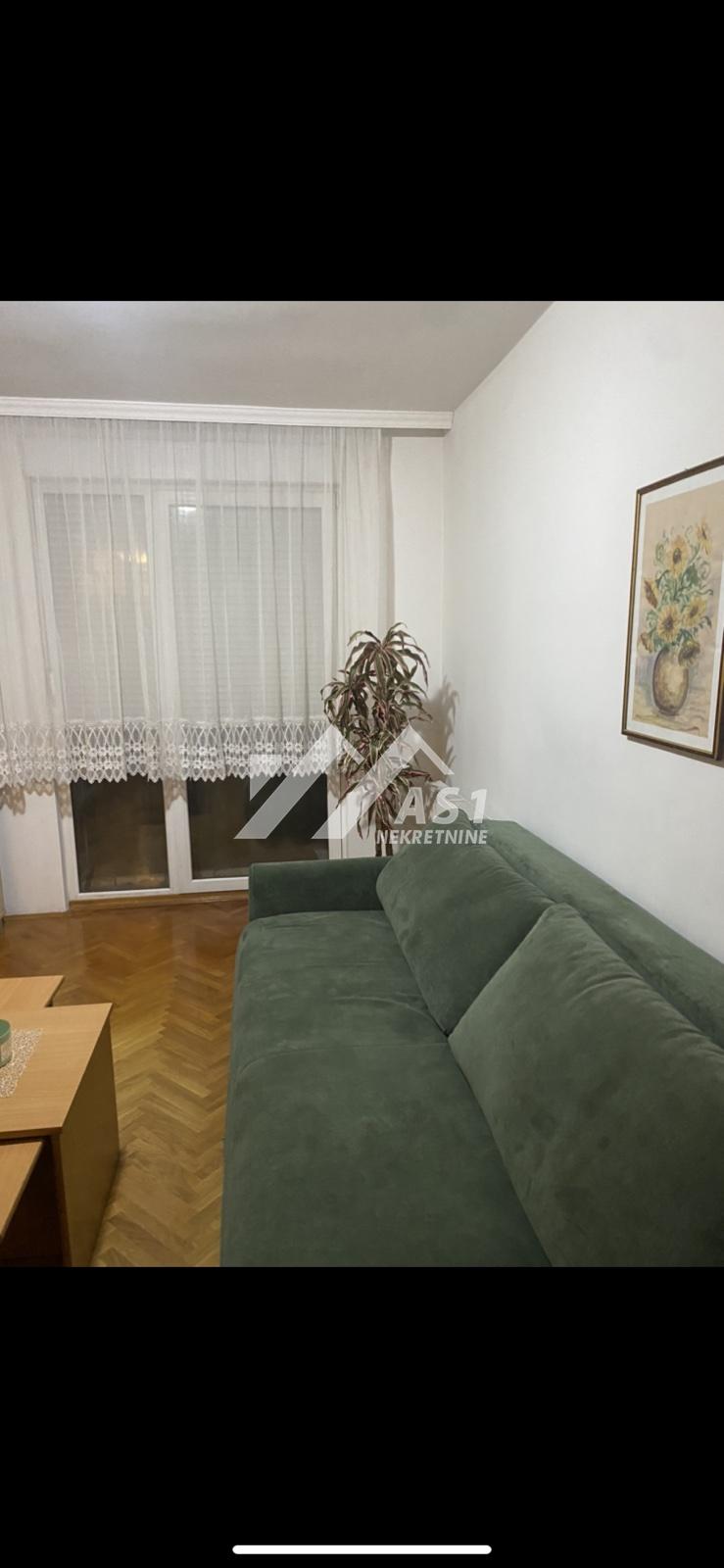 IZDAJE SE GARSONJERA U BLIZINI FUTOSKE PIJACE ID#3770 330 €