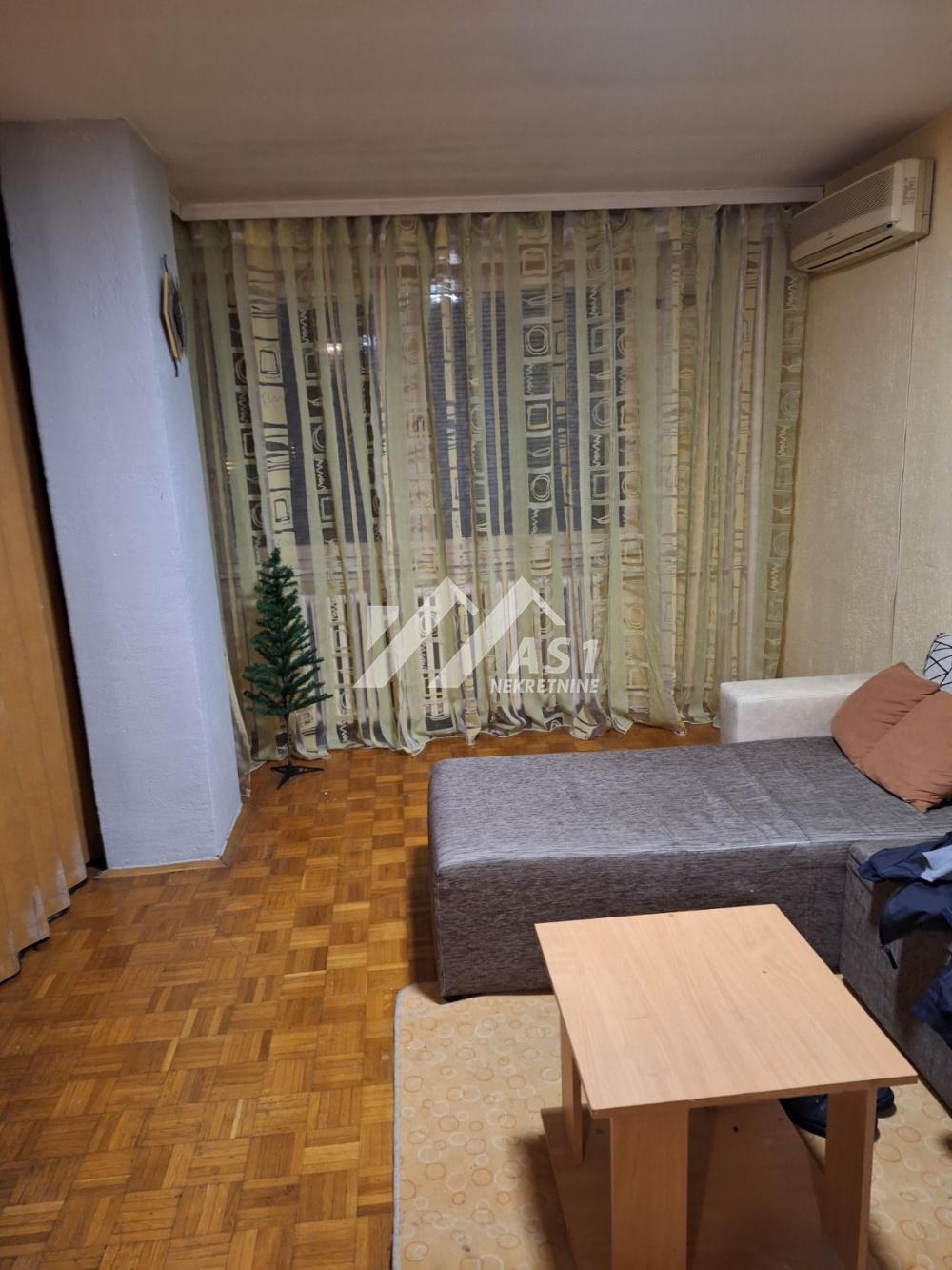 IZDAJE SE STAN NA NOVOM NASELJU-PET FRIENDLY ID#3773 300 €