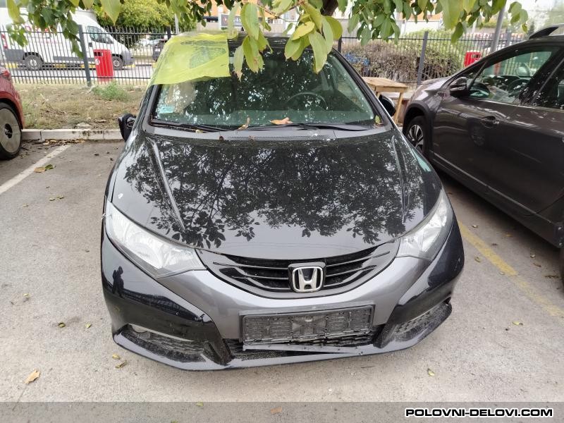 Honda Civic 1.8 Vtec Kompletan Auto U Delovima