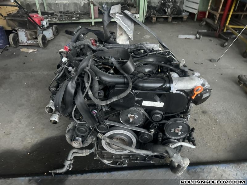 Audi Q7 3.0 Motor I Delovi Motora