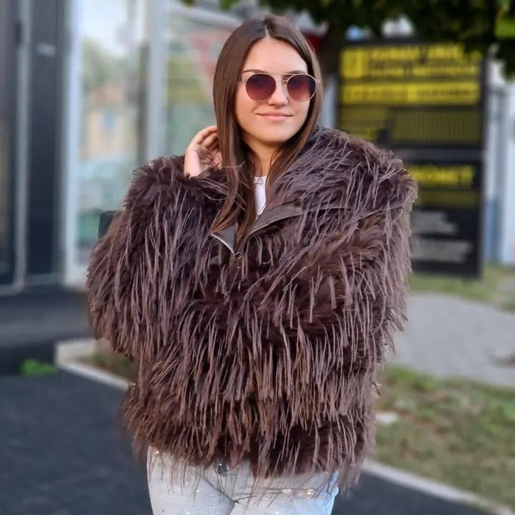 Ženska jakna od veštačkog krzna – braon - Stilski upečatljiva jakna