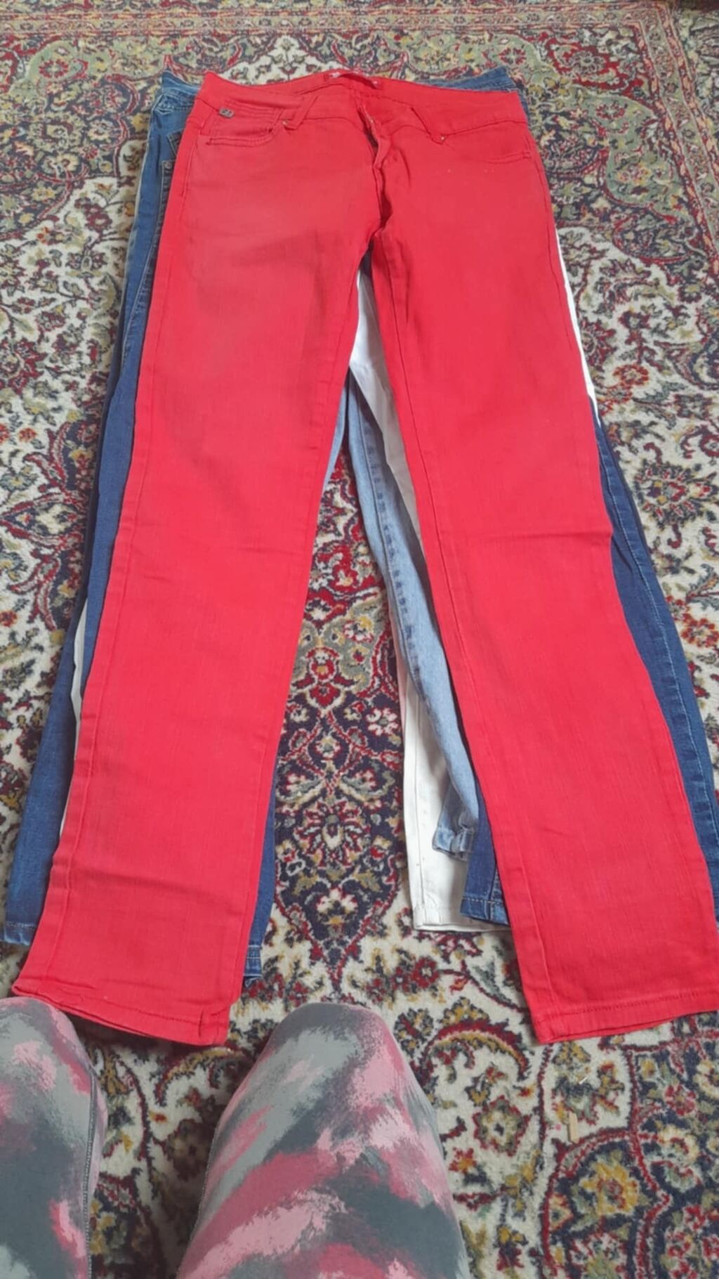 Komplet ženske pantalone/džins – više boja i brendova cene su 3 kom