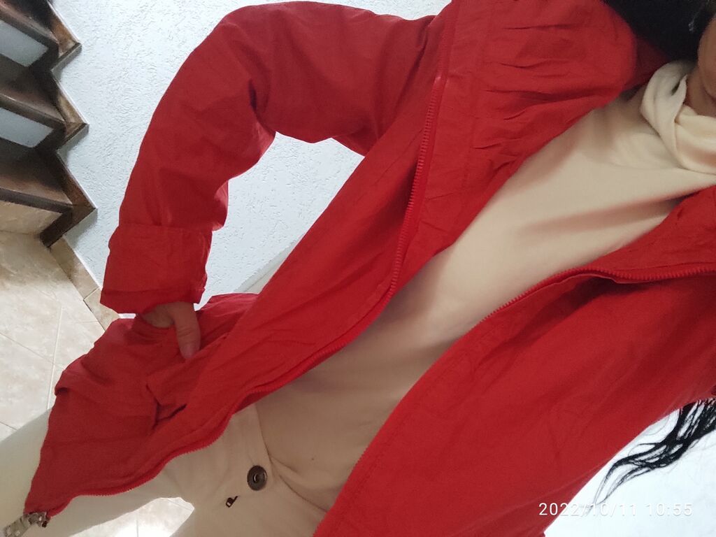 Jakna.postavljena,nepromociva sa kapuljacom s/m