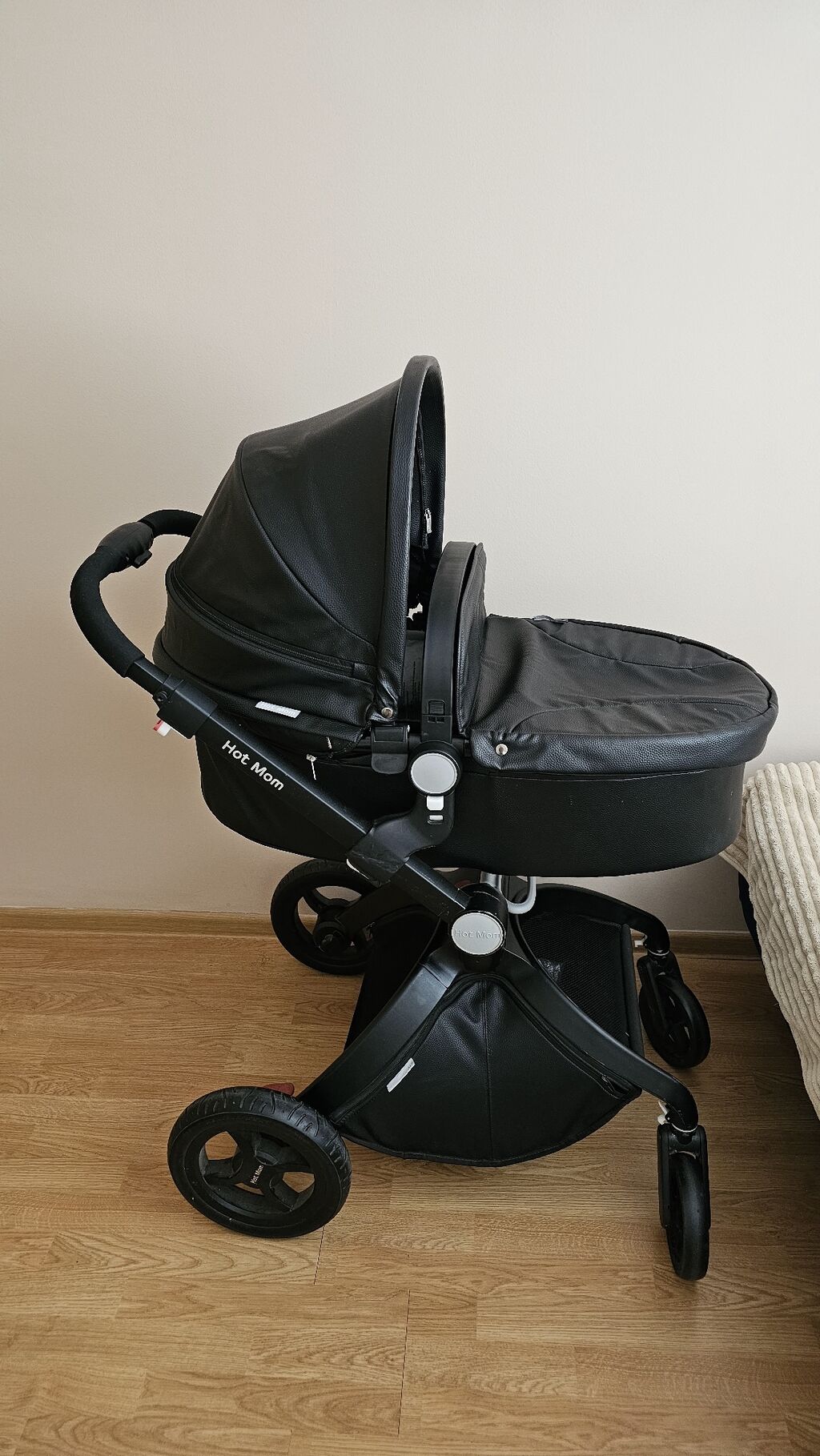 Kolica za bebe Hot Mom – multifunkcionalna 2u1 - Model: Hot Mom, crna