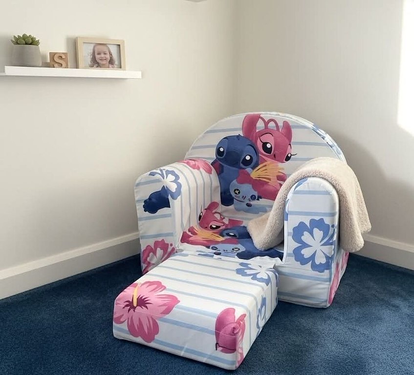 NOVI DEZENI ❤️ Dečija fotelja „Sara“ – Stitch    Sara fotelja –