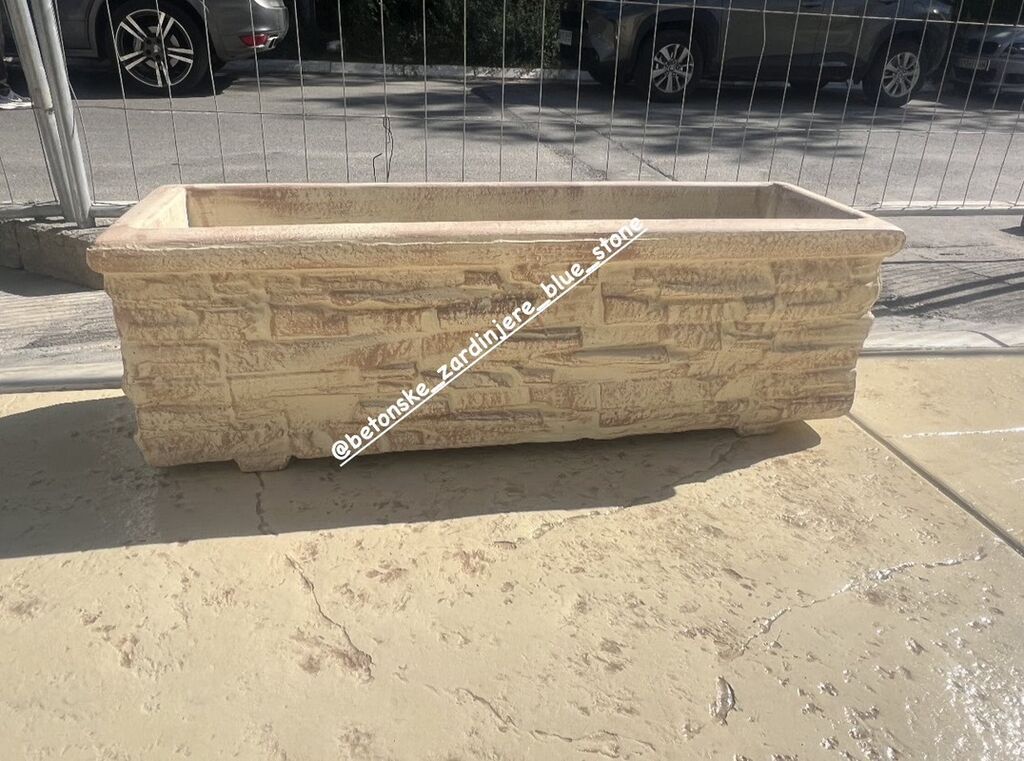 Betonska žardinjera – pravougaona, veliki kapacitet - Materijal