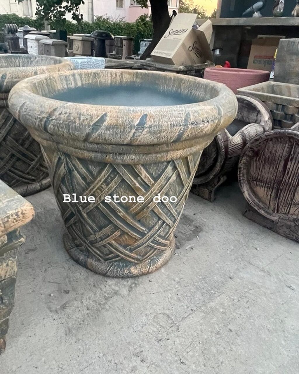Velika dekorativna žardinjera za eksterijer - Materijal: imitacija