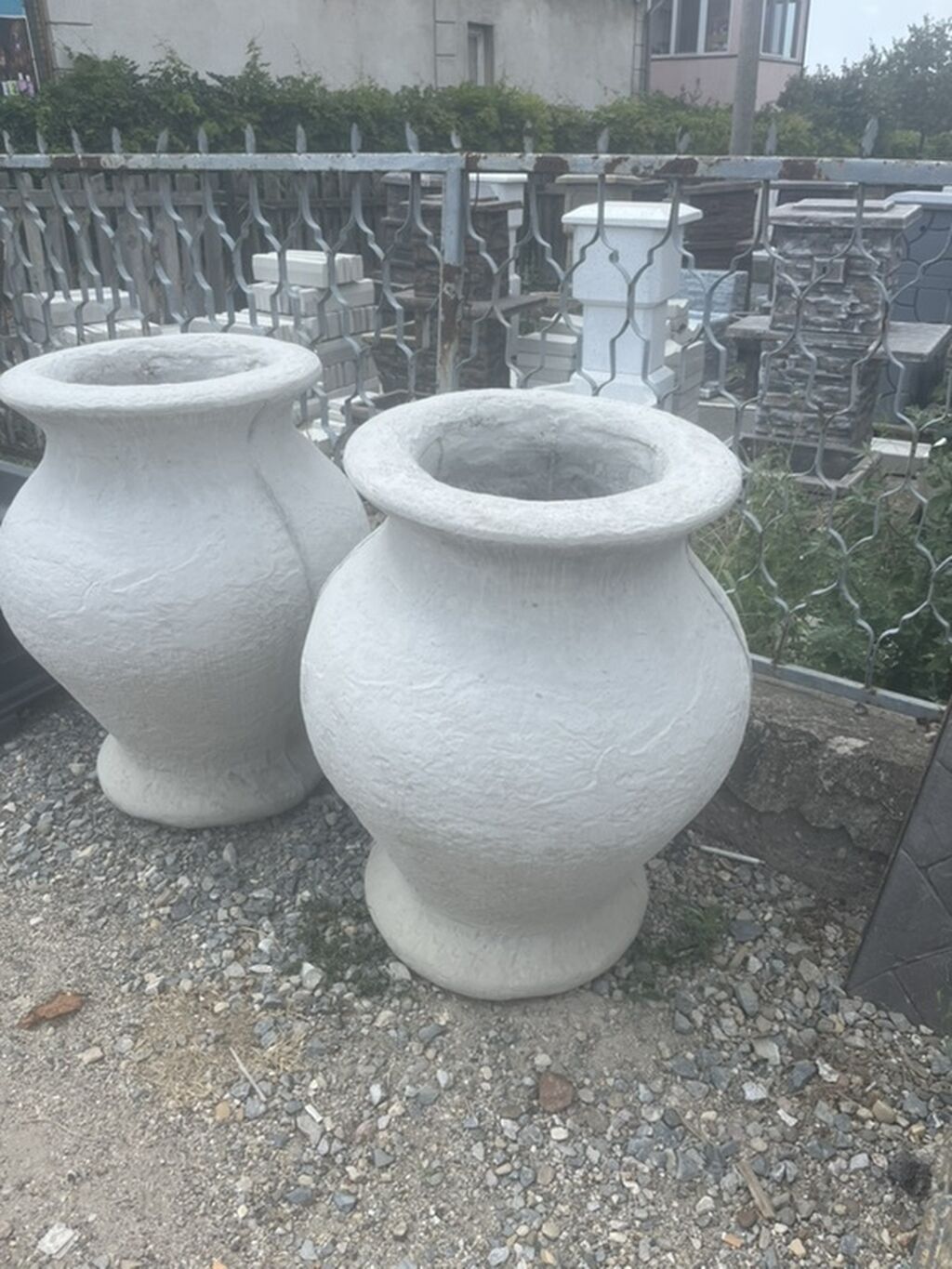 Velike dekorativne saksije/žardinjere za eksterijer - Materijal