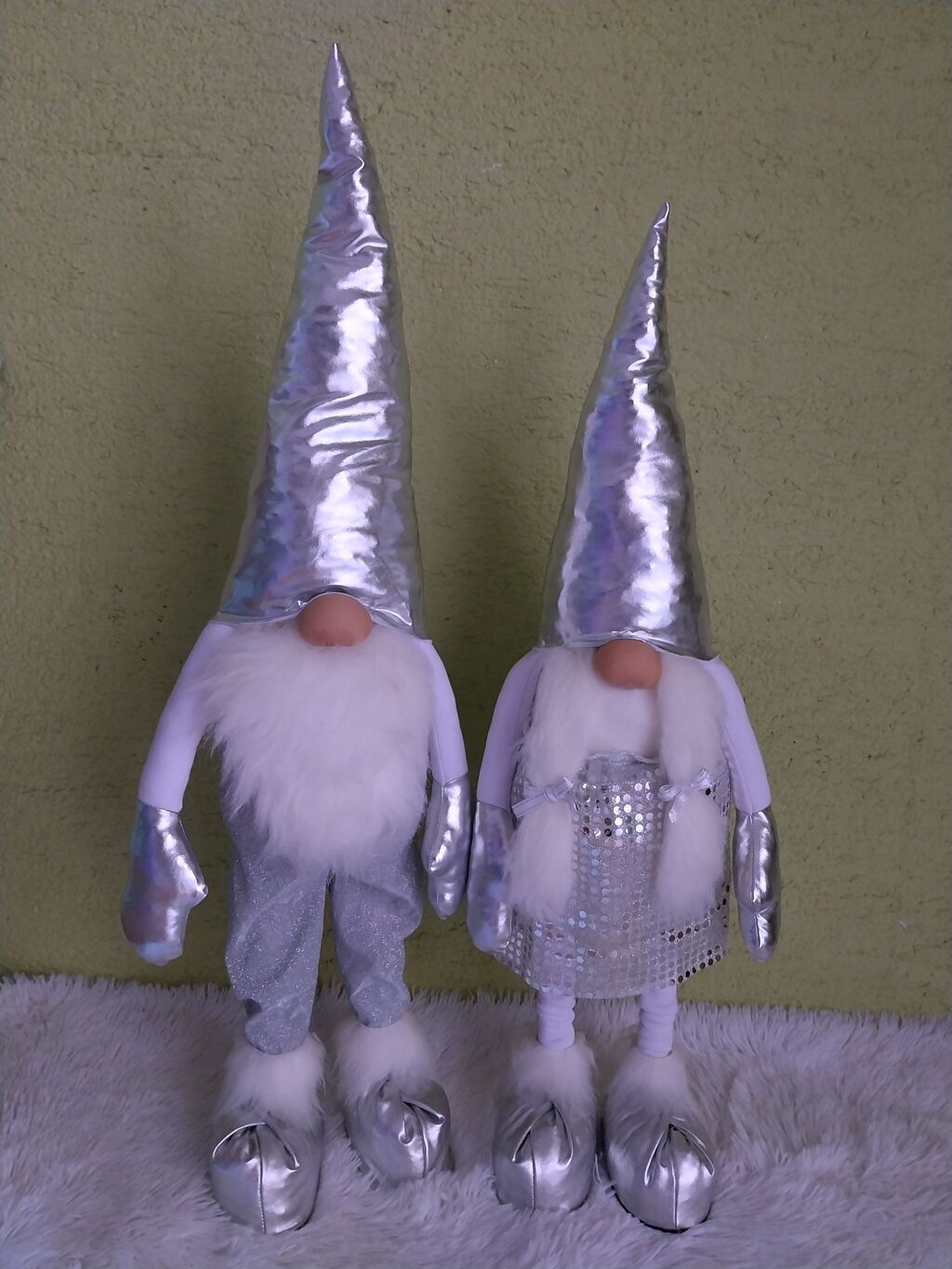 Set figura, bоја - Šareno, Novo