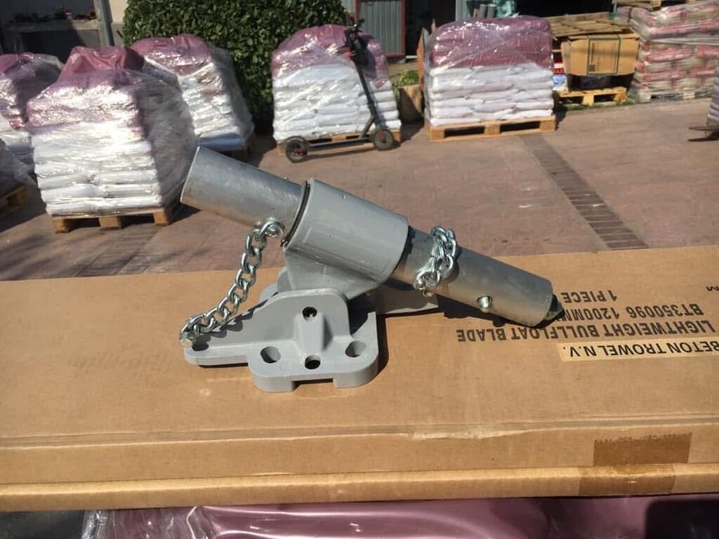Nosač/adapter za priključno vratilo (kardan) sa postoljem - Metalni