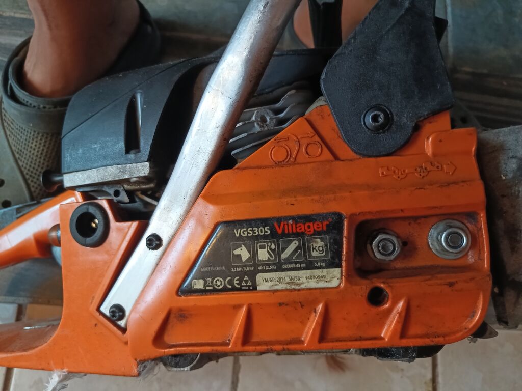 Motorna testera 7000 dinara radno stanje Nov lanac saljem animak