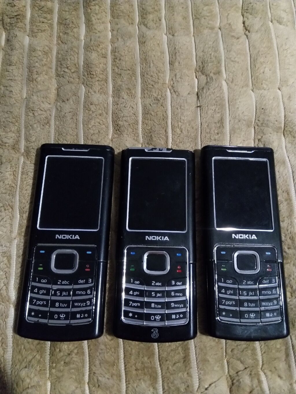 Nokia 6500c Klasični telefoni sa tastaturom (bar oblik), crne boje. U