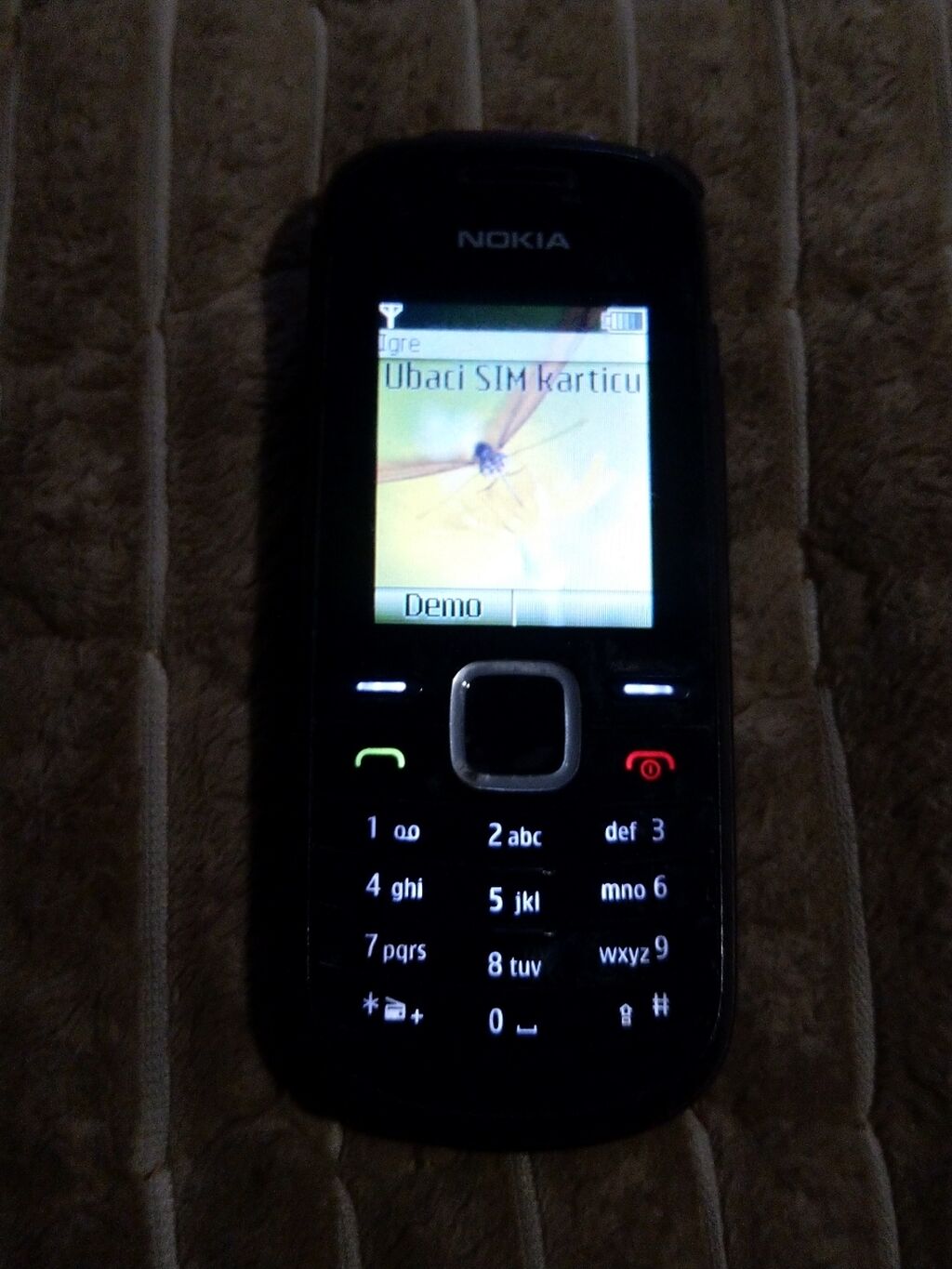 Nokia klasični mobilni telefoni – model 1661-2 (Type: RH-122) i